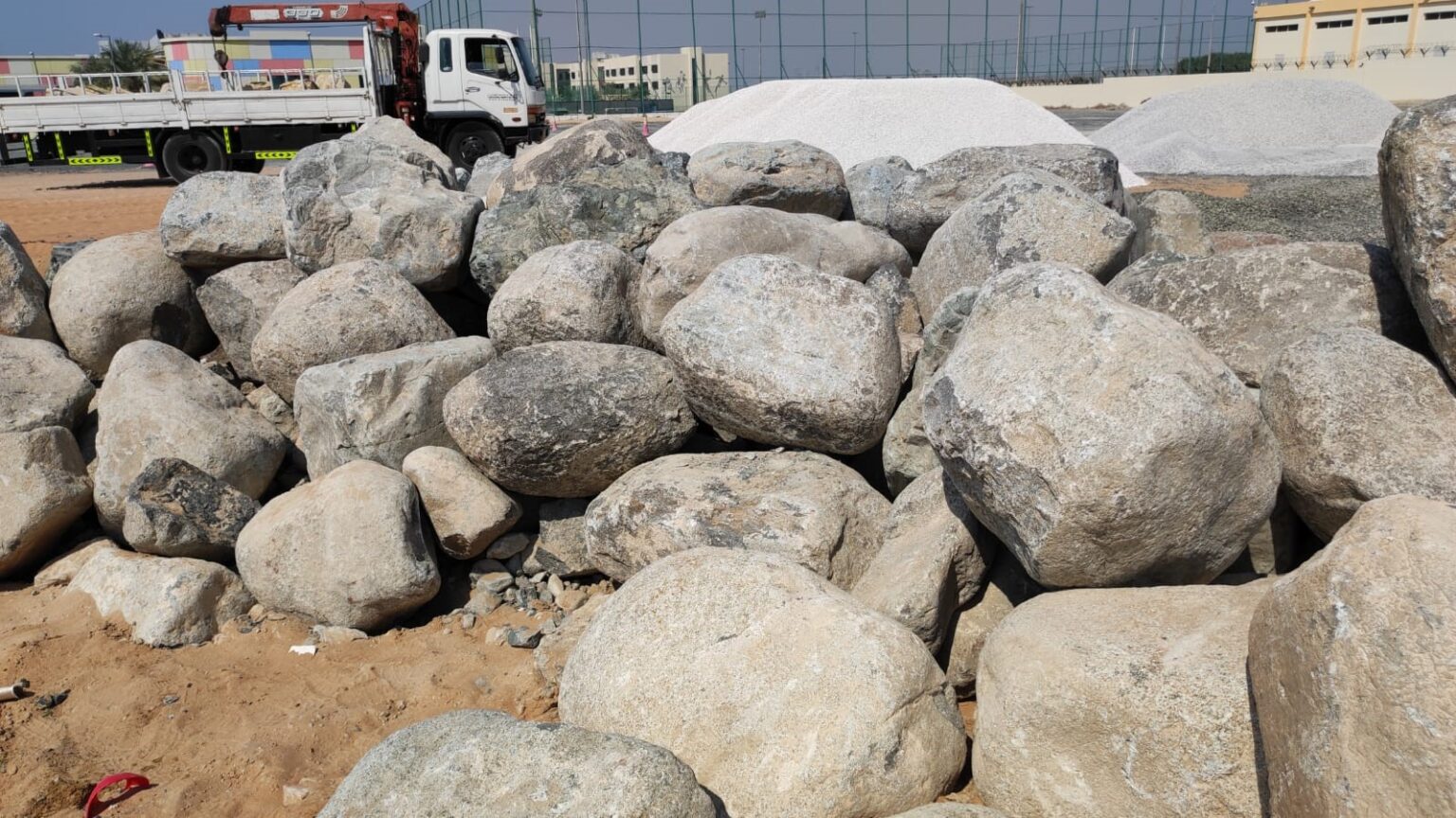 ARMOUR / BOULLDER ROCKS – Stonezone